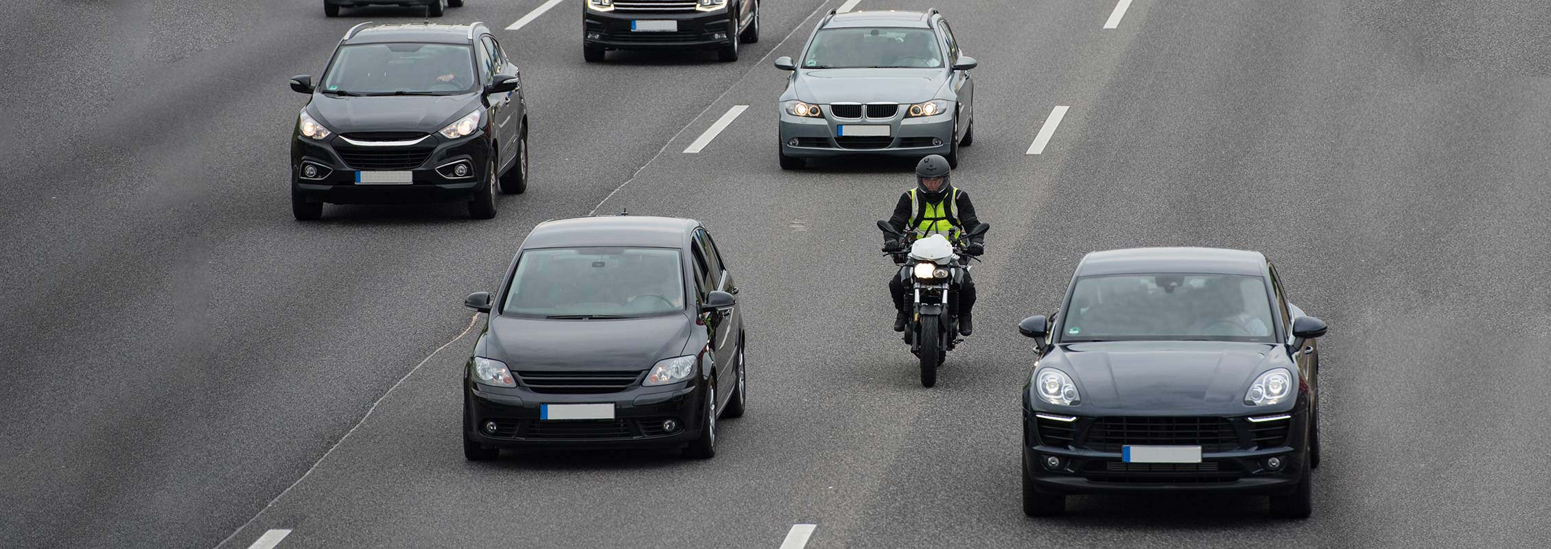 Lane Splitting in Canada: The Good, the Bad and the Ugly | FortNine Canada