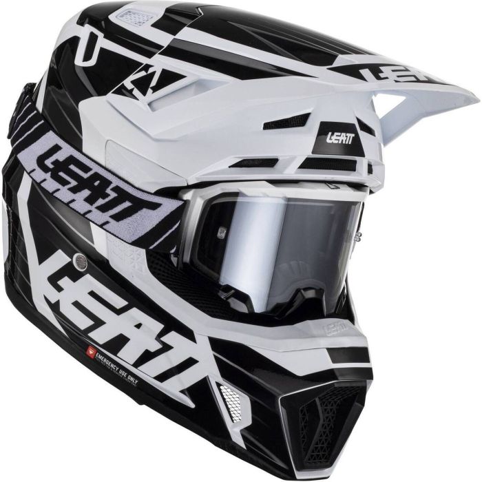 Leatt Moto 7.5 Helmet with Goggles | FortNine Canada